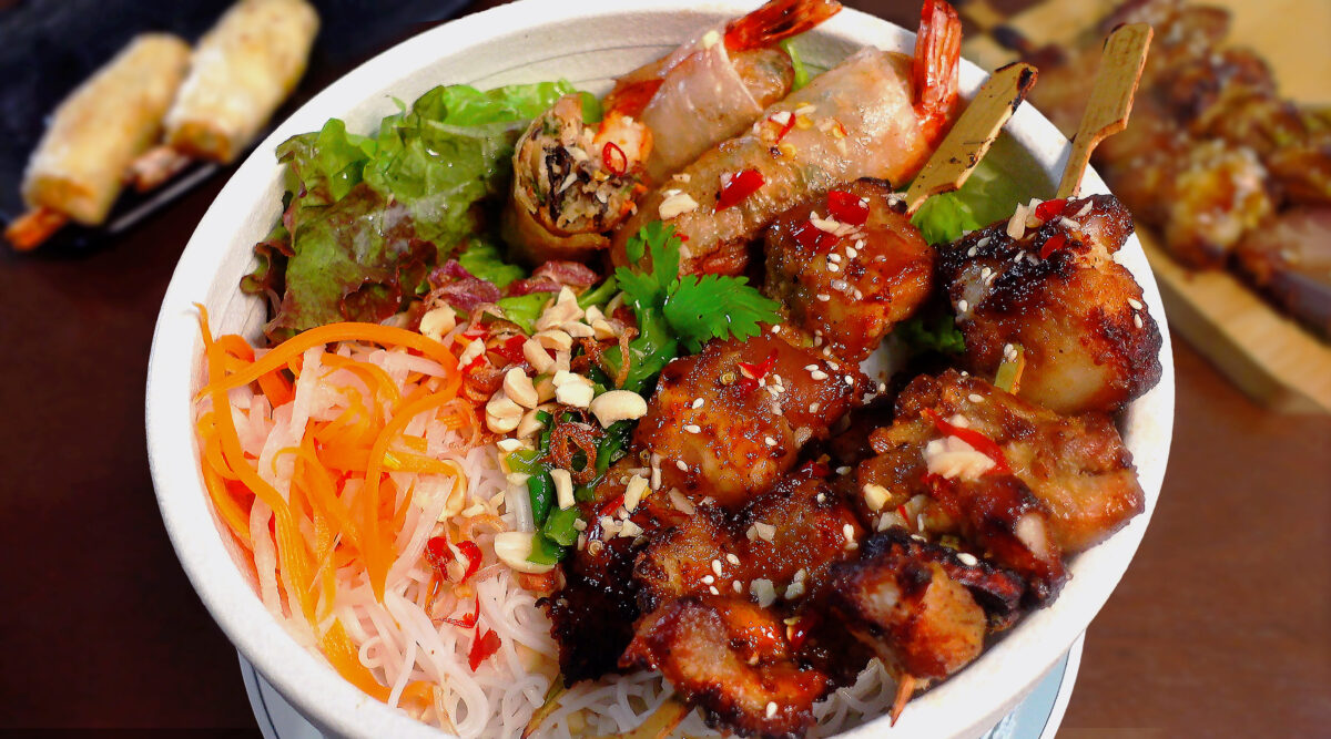 Vietnamese Grilled Pork Noodle Bowl (Bún Thịt Nướng) Recipe | Cooking ...